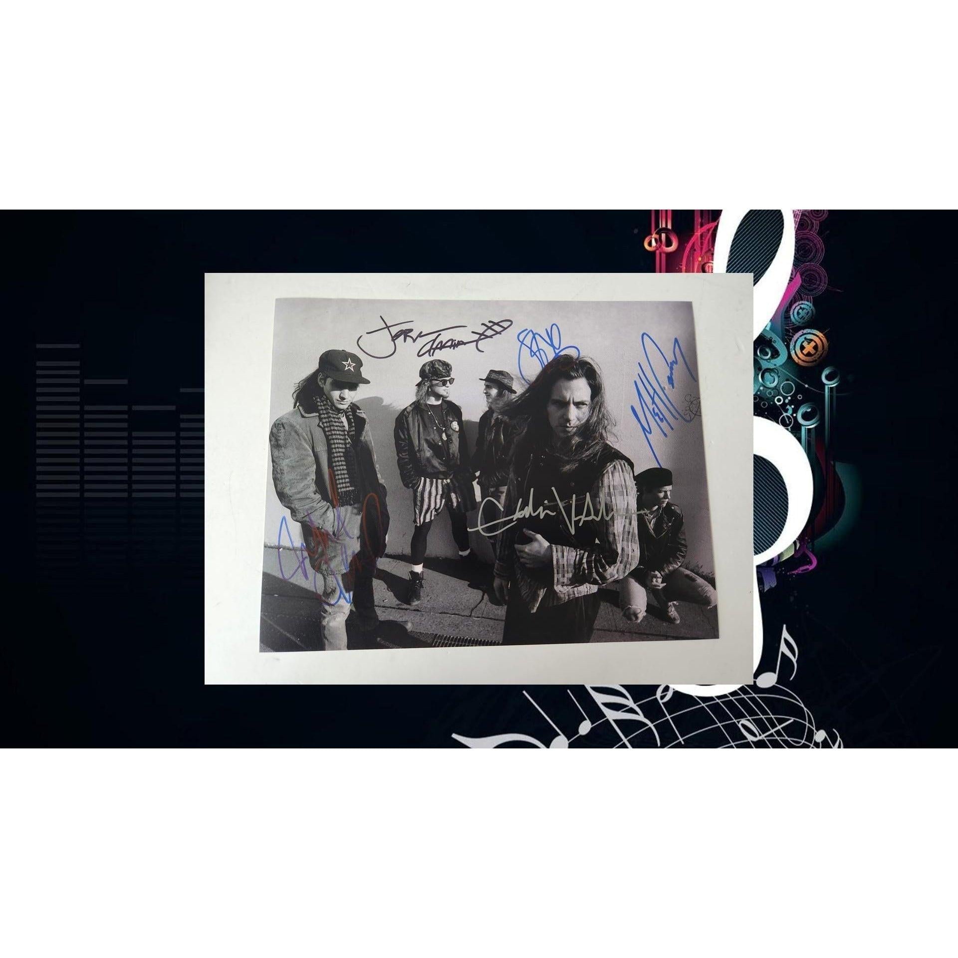Eddie Vedder Mike McCready Stone Gossard Jeff Ament Matt Cameron Pearl